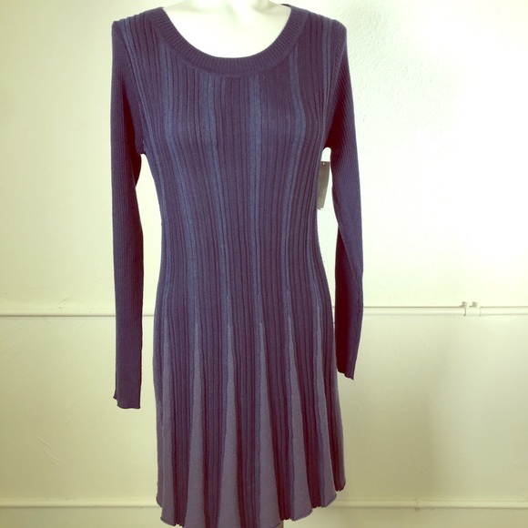 Papillon Blanc | Dresses | Papillon Blue Pleated Knit Dress | Poshmark